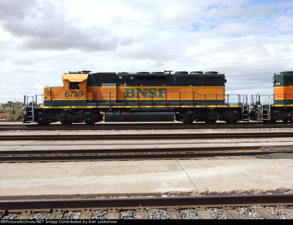 BNSF 6739